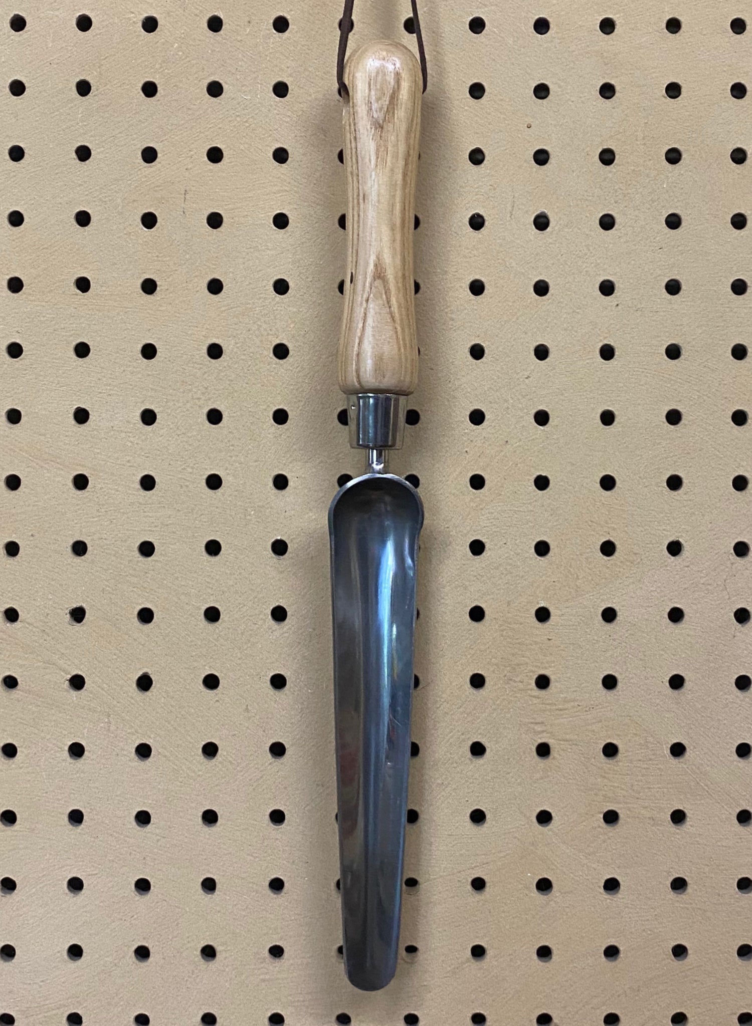 Hand Widger – Northcote Nursery