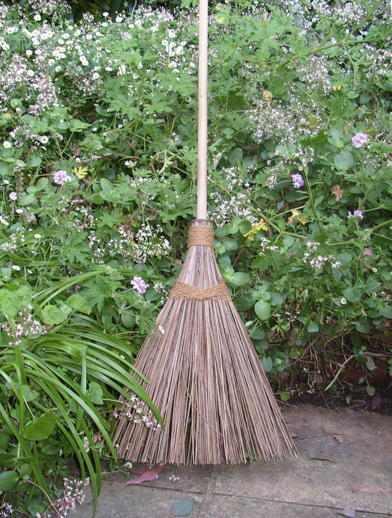EKAL Yard Broom – Northcote Nursery